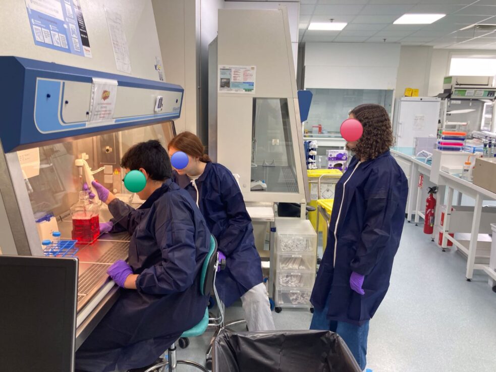 Apprentis chercheurs – 3 élèves de 3e dans les laboratoires de l’Oréal ...